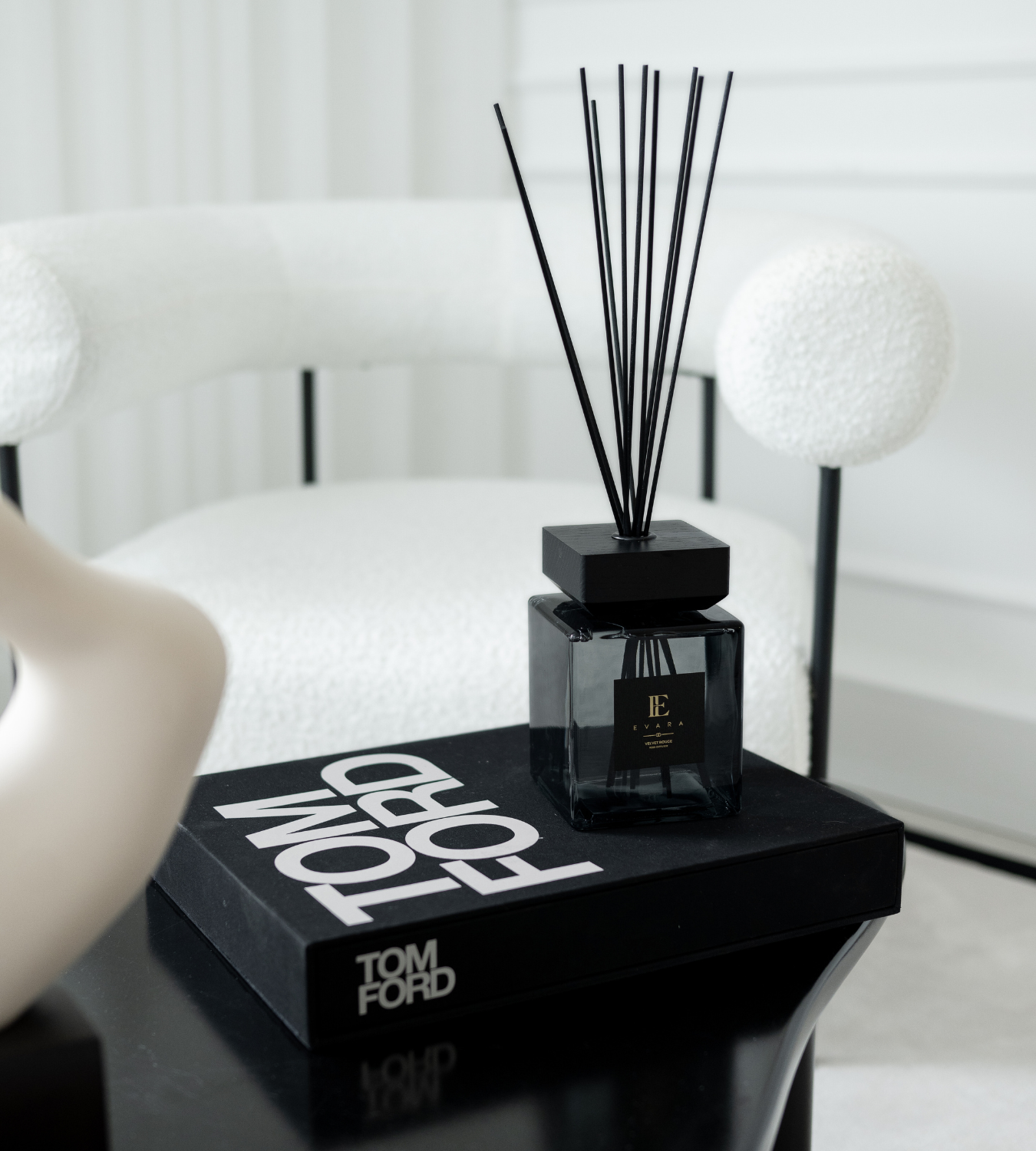 Evara Velvet Rouge Black Reed Diffuser Set - 1000ml | Chloe Jade Home