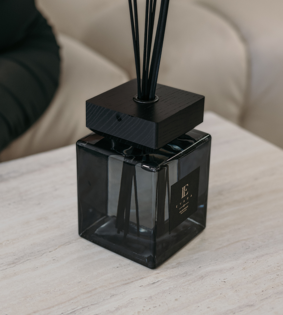 Evara Velvet Rouge Black Reed Diffuser Set - 1000ml | Chloe Jade Home